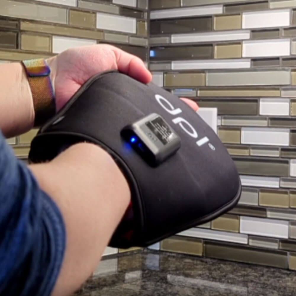 dpl® | Pain Relief Flex Mitt | Light Therapy For Mobility